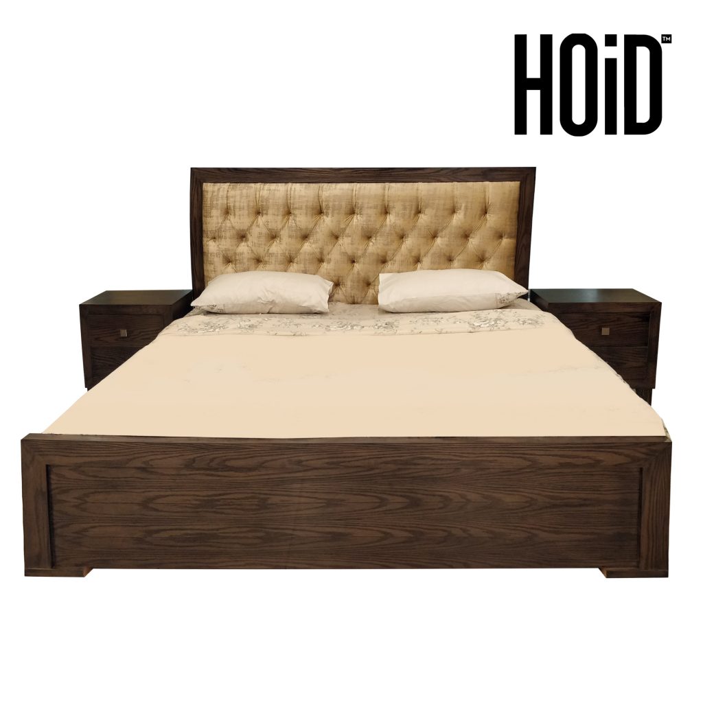 Brid Bed & 2 Two Drawers Sidetables – HOiD.pk