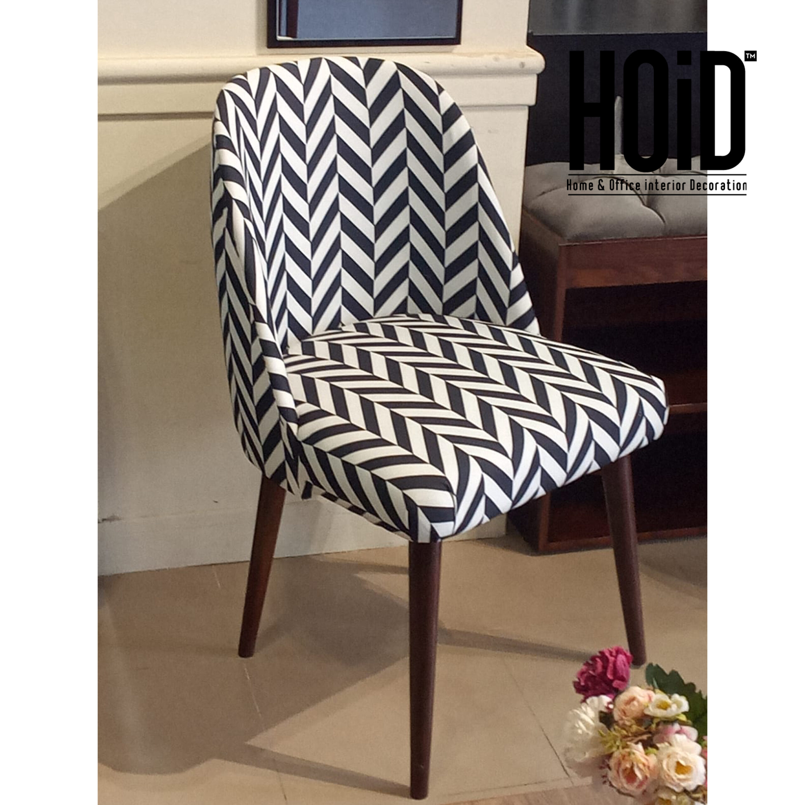 Como Wooden Chair with Printed Fabric – HOiD.pk