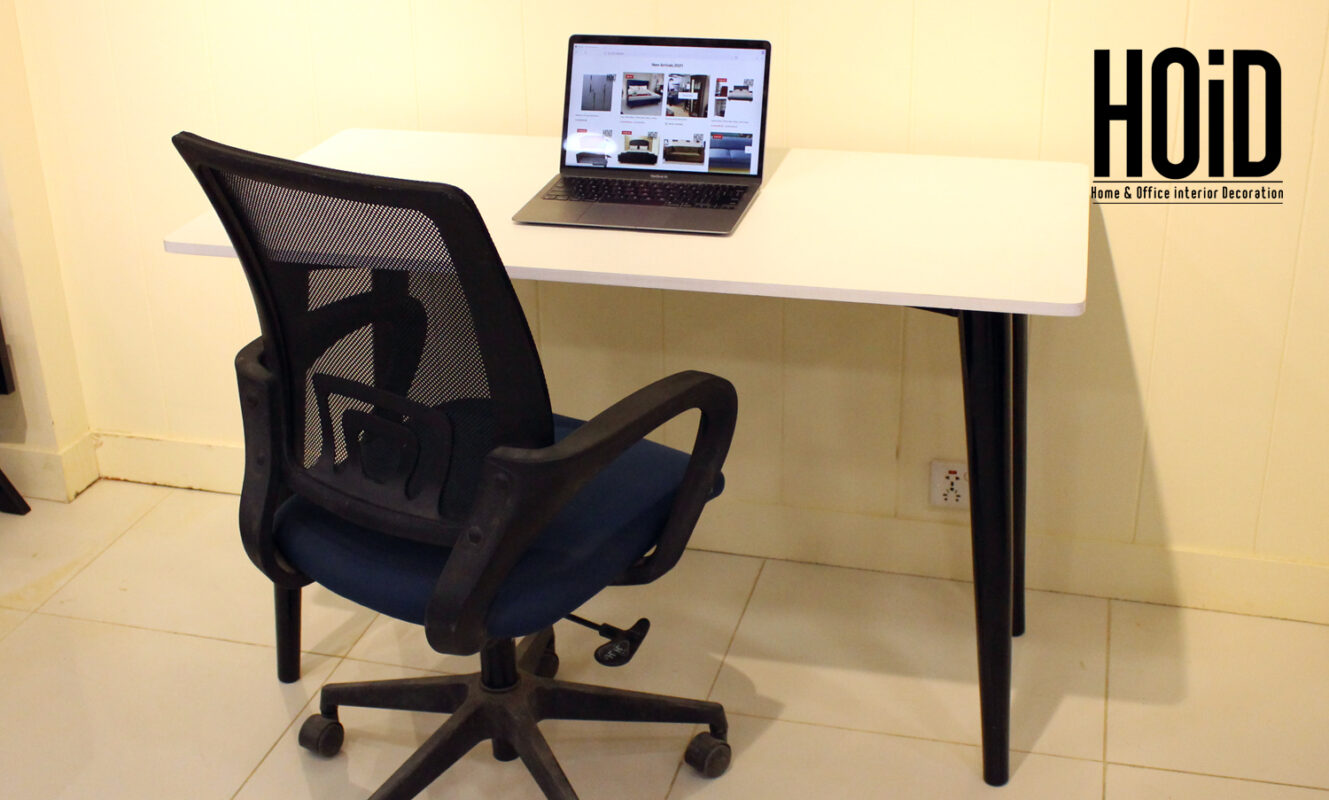 Parho! Study Table in Melamine – HOiD.pk