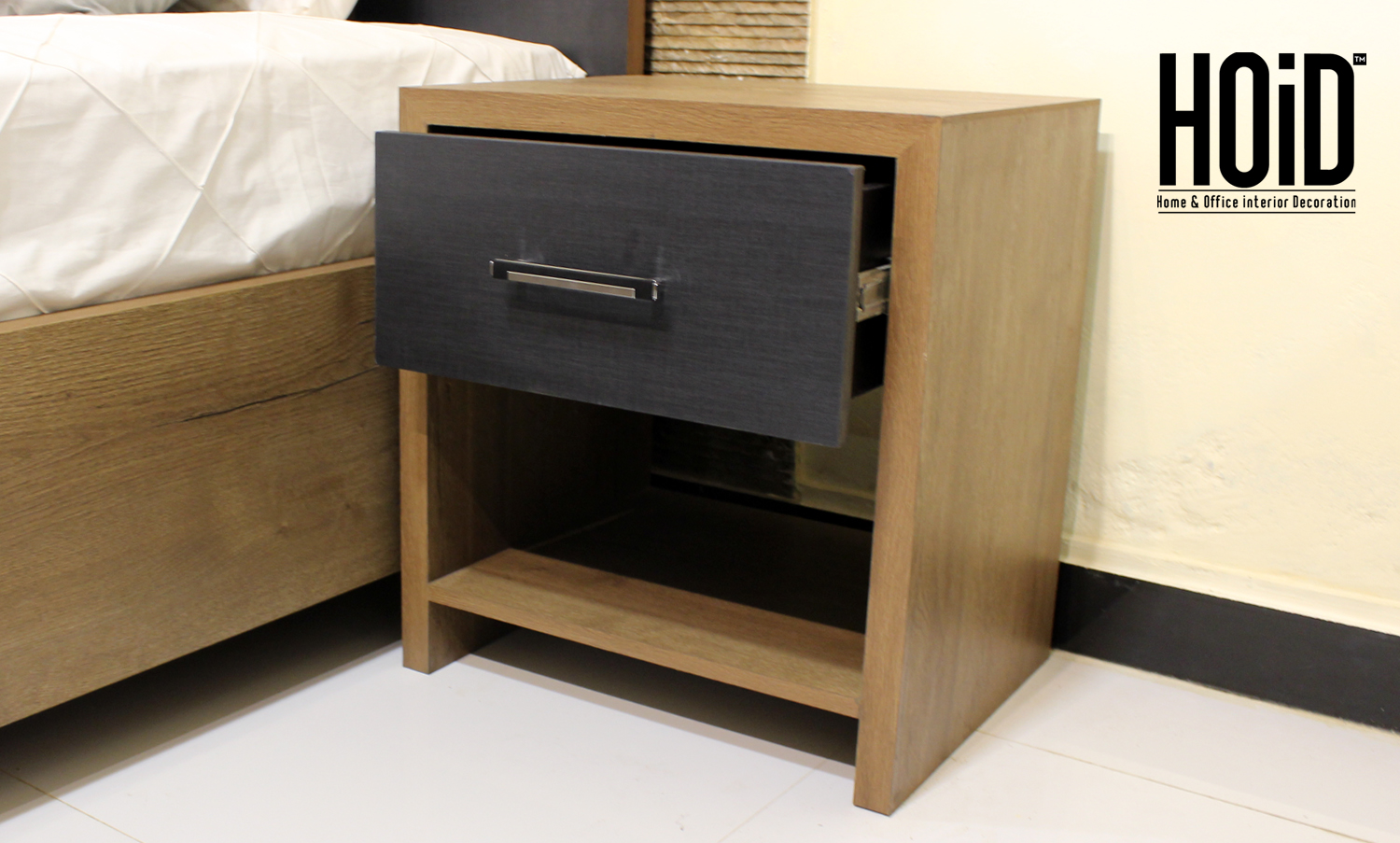 High Side Table with 1 Drawer - HOiD.pk